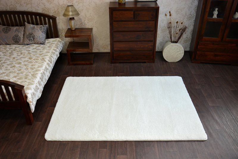 Koberec Micro fiber soft shaggy biely - NajKoberce.sk